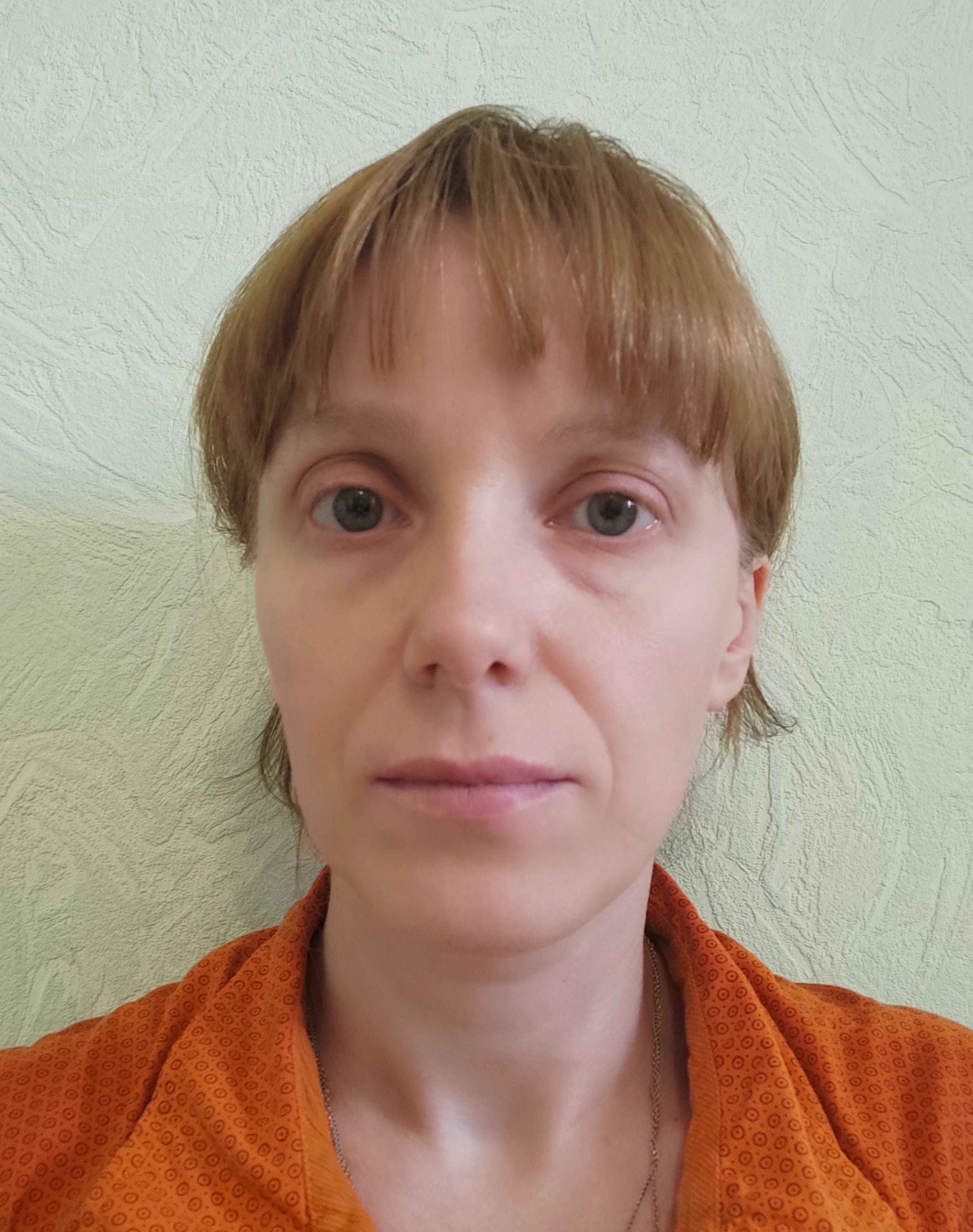 About front-end developer Mariana Kovalenko:contacts, projects